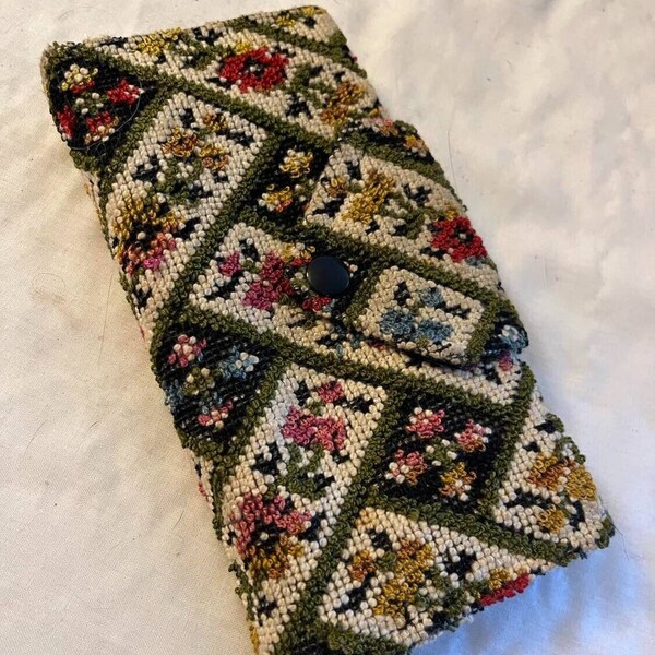 Needle Wallet - Etsy