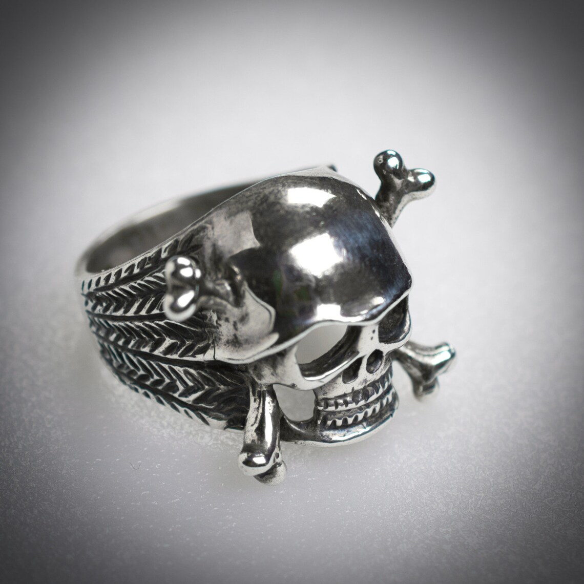 Skull and Cross Bones Sterling Silver Ring | Size 9 - Etsy
