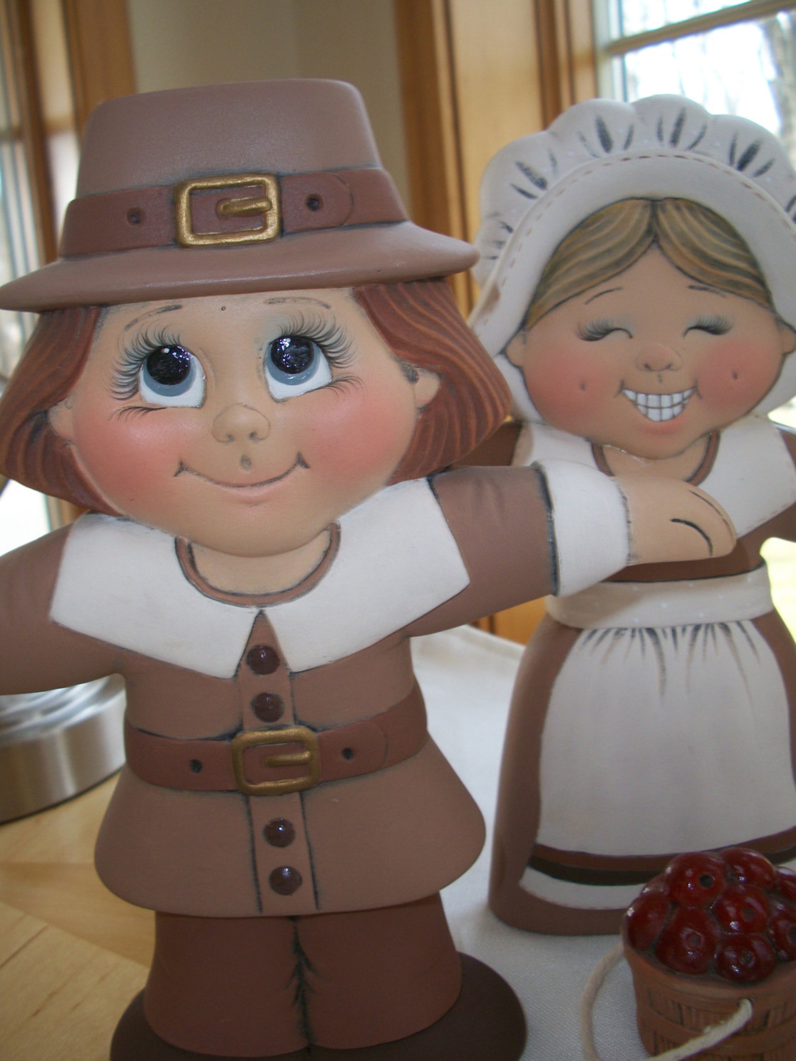 Ceramic Thanksgiving Pilgrims Indians Hand in Hand Decoration - Etsy