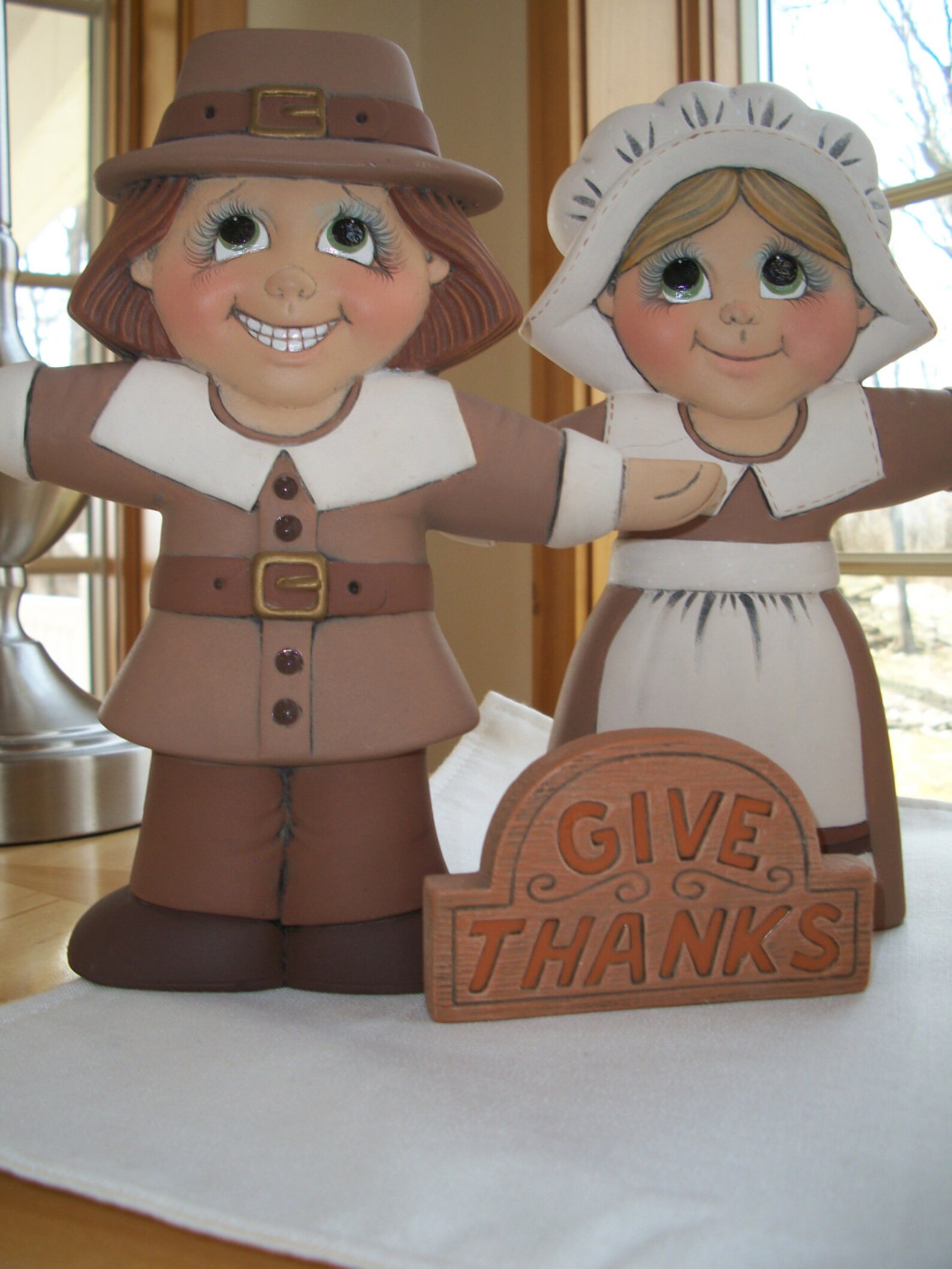 Ceramic Thanksgiving Pilgrims Indians Hand in Hand Decoration - Etsy