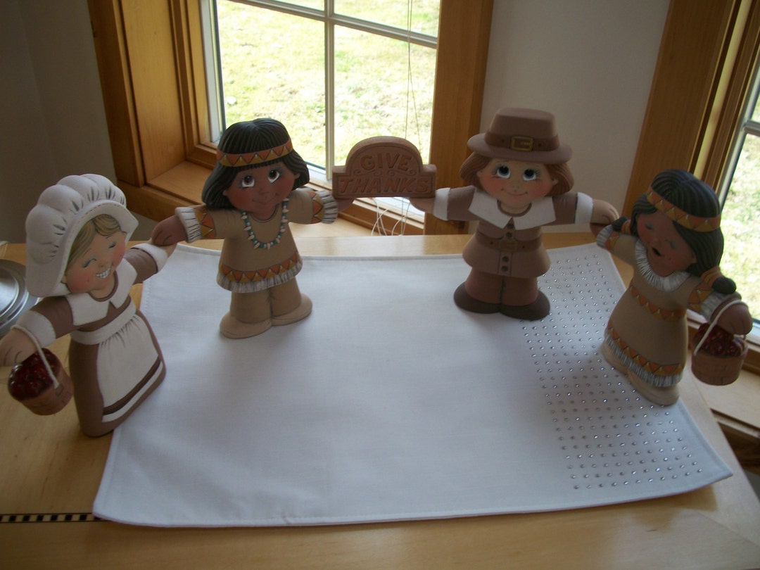 Ceramic Thanksgiving Pilgrims Indians Hand in Hand Decoration - Etsy