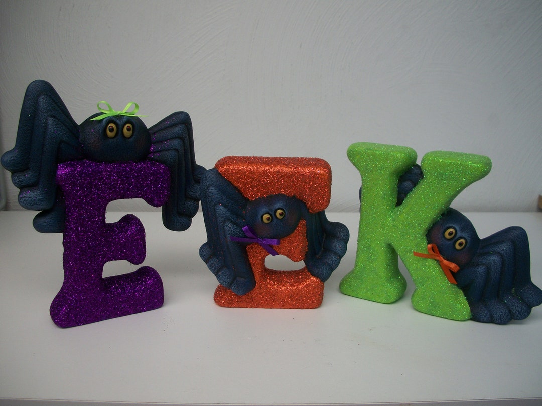 Halloween Ceramic Spiders Halloween Decoration Spells Out EEK! - Etsy