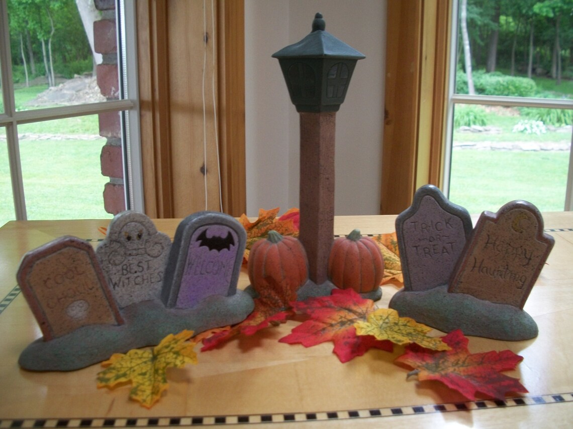 Ceramic Halloween Tombstone Set Graveyard Scene Set to 3 - Etsy