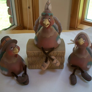 Ceramic Thanksgiving Turkey Pilgrims and Indian Turkey Sitting on Hay ...