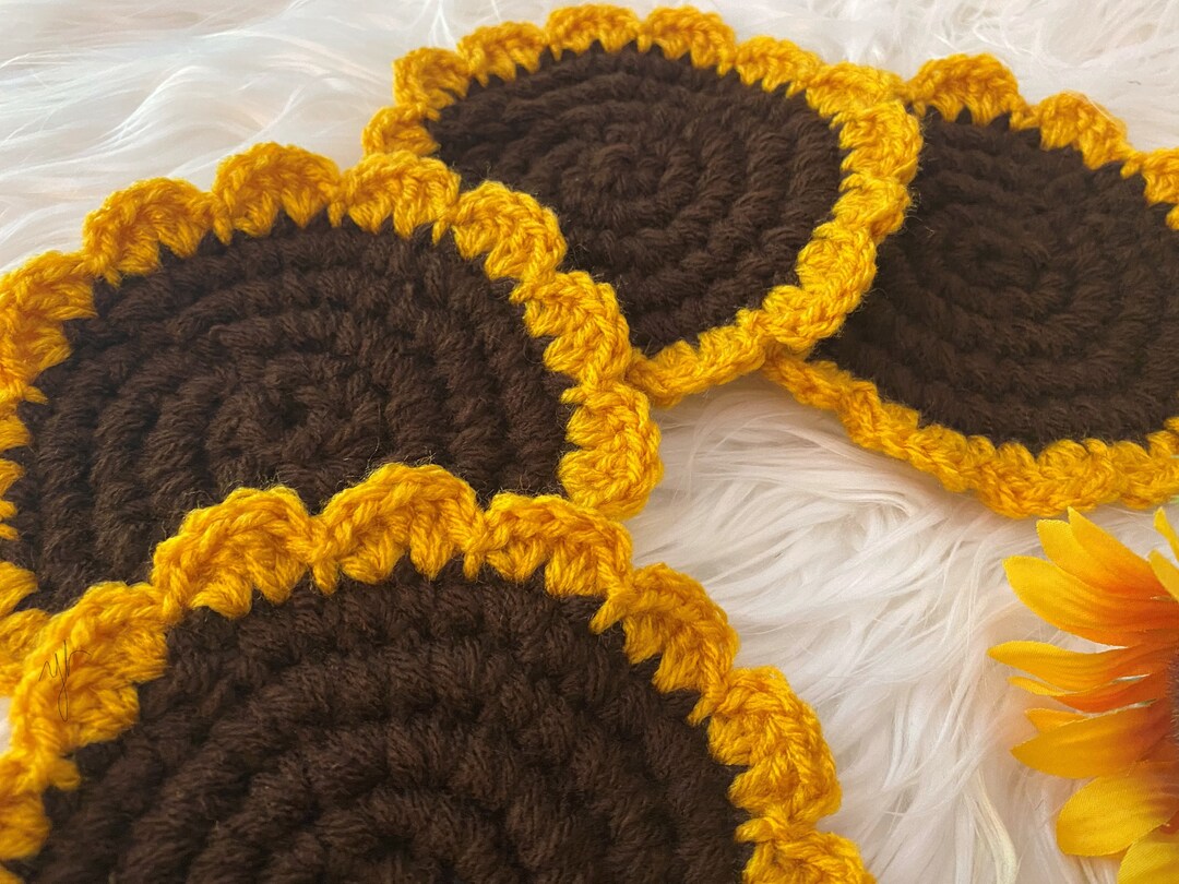 Set of 4 thicker Sunflower Coasters Set, Double Knit Yarn, Mug Rugs ...
