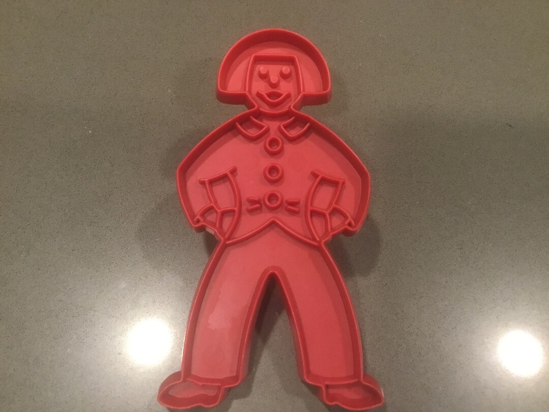 Dutch Boy/ Gingerbread Man Red Tupperware Cookie Cutter, Plastic ...