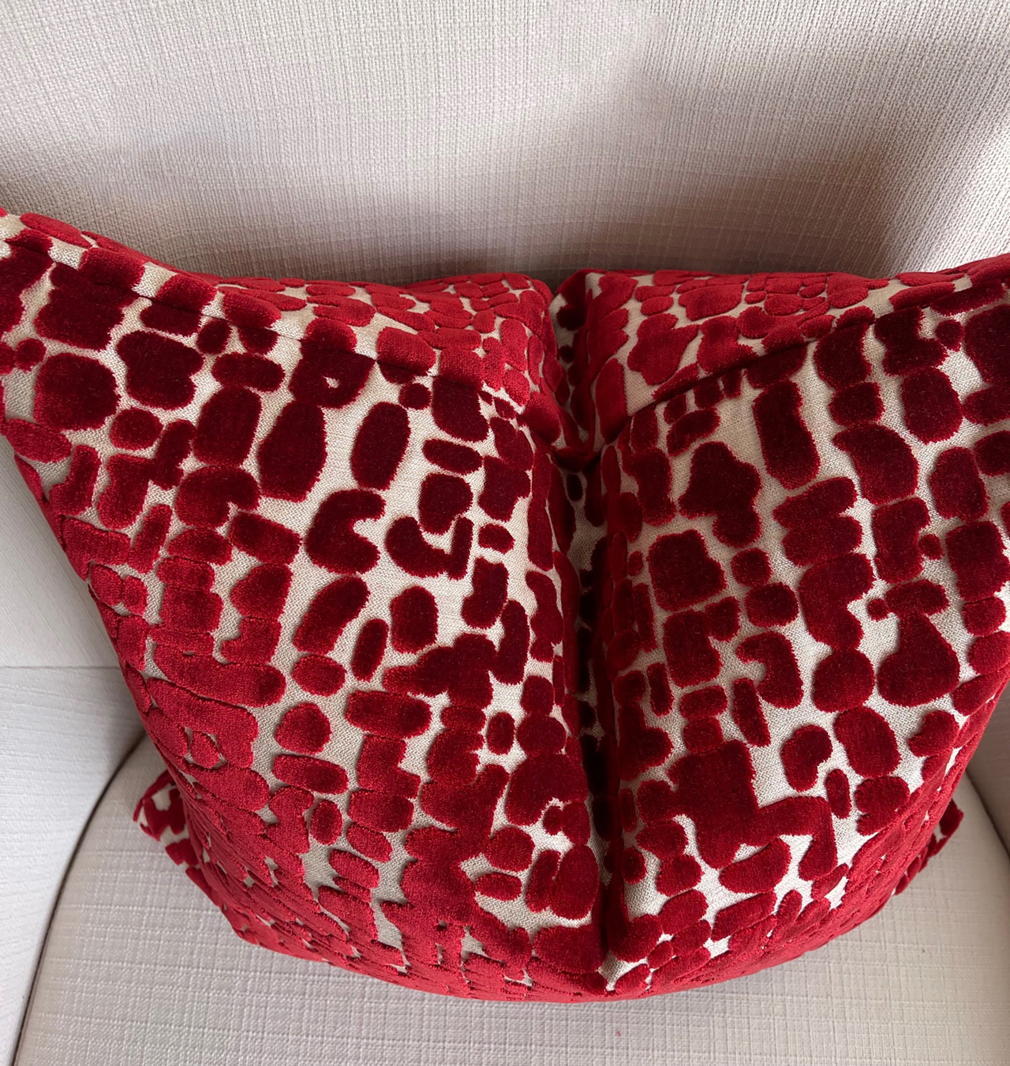 Red Velvet Contemporary Throw Pillow Cover, Luxurious Decorative ...