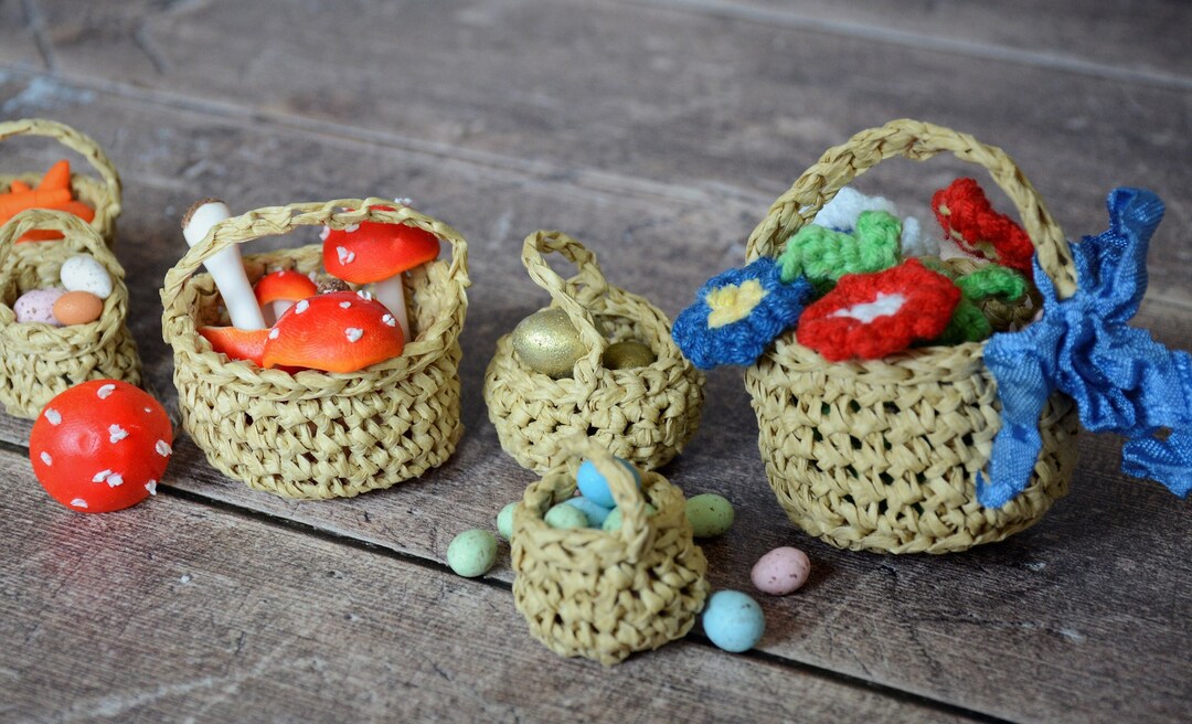 1:12 Scale Crocheted Miniature Raffia Basket, Dolls or Doll House mini Basket - Etsy