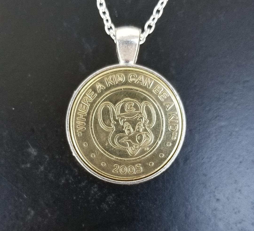 Chuck E Cheese Token 2005 With Silver Toned Bezel & Optional Silver ...