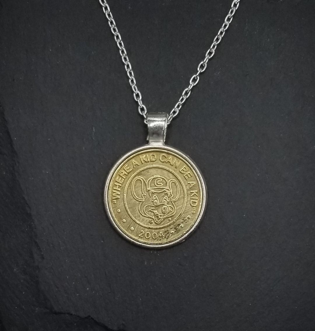 2004 Chuck E Cheese Token With Silver Toned Bezel & Optional Silver ...
