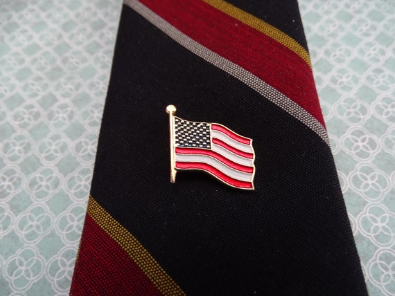 Vintage American Flag Tac Pin, Symbol of United State… - Gem