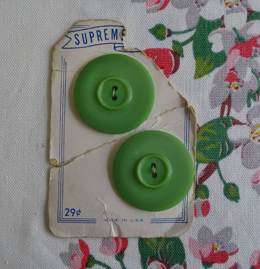 Vintage Large Green Buttons, Set of 2 on Original Card, 1950's Green ...
