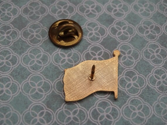 Vintage American Flag Tac Pin, Symbol of United State… - Gem