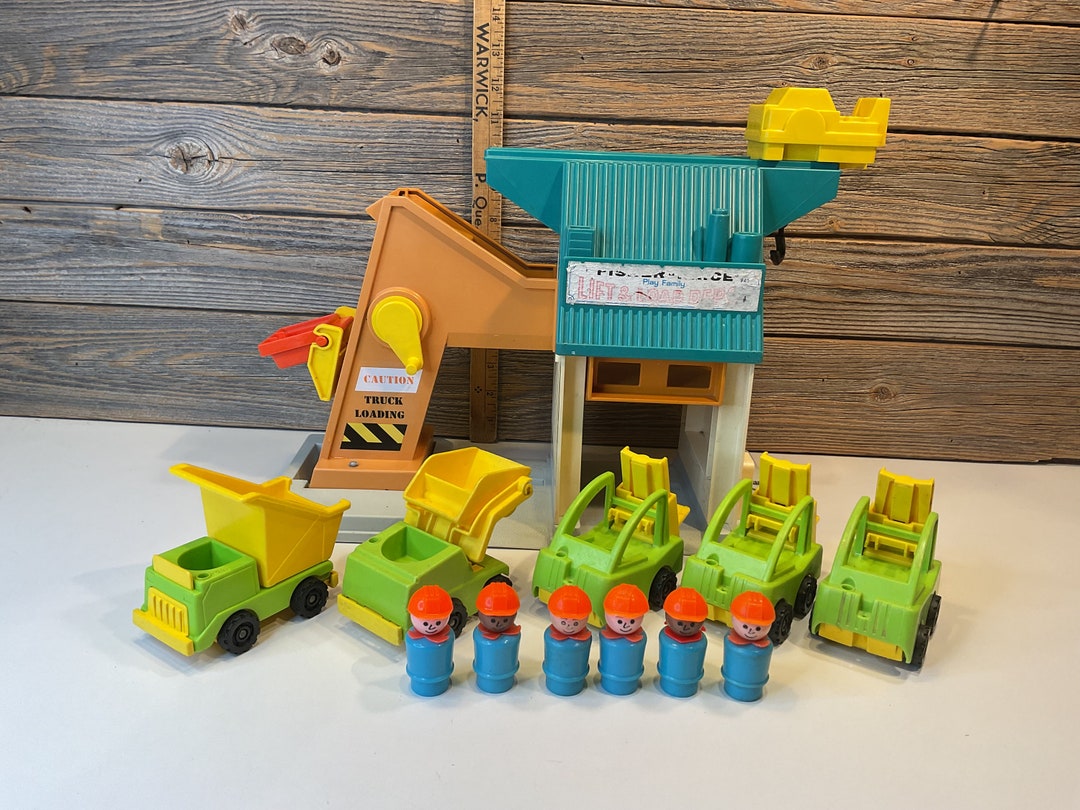 Vintage Fisher Price Little People Lift and Load Depot 1976 - Etsy