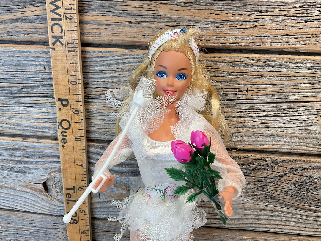 Vintage Mattel Barbie Skating Star 1988 - Etsy