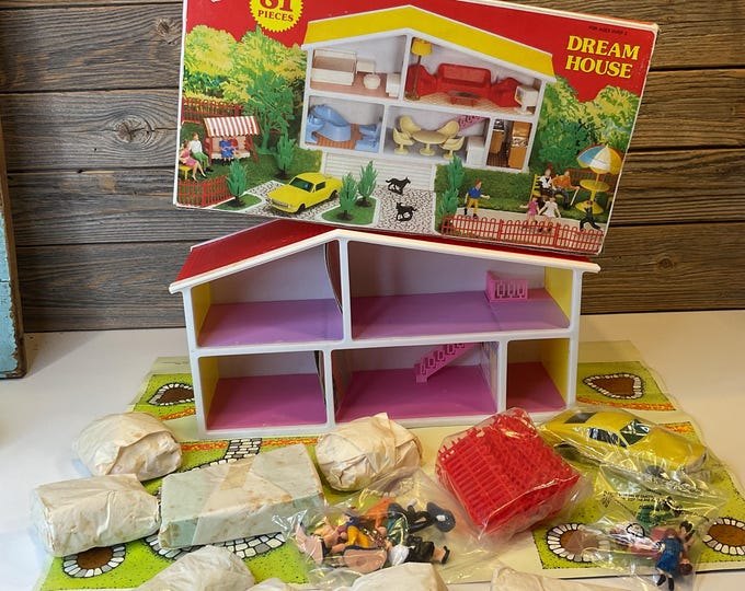 Vintage TS Dream House With 81 Pieces 1970 - Etsy