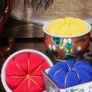 Japanese Pin Cushion, Chirimen Fabric Pin Cushion, Japanese Ceramics ...
