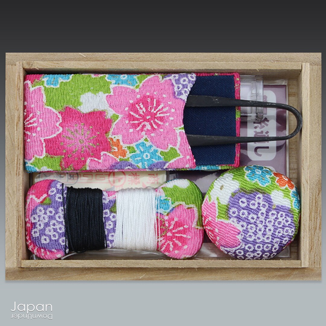 Japanese Sewing Kit, Mini Sewing Set, Chirimen Fabric, Travel Sewing ...