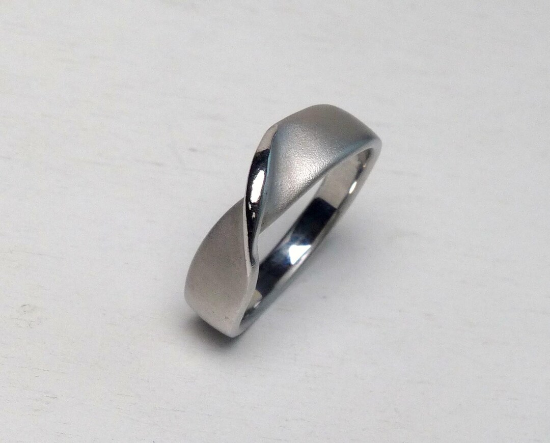 Vintage Sterling Silver Mobius Ring Modernist Twist Wave Ring ...