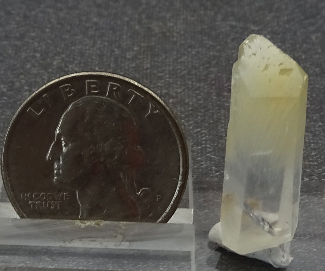 Mango Quartz Crystal, Colombia - Mineral Specimen for Sale - Etsy