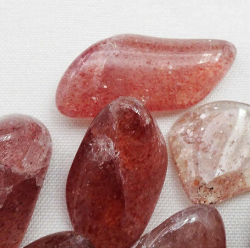 Berry Quartz, Tanzania, Tumbled and Polished Nuggets, Mineral Specimens ...
