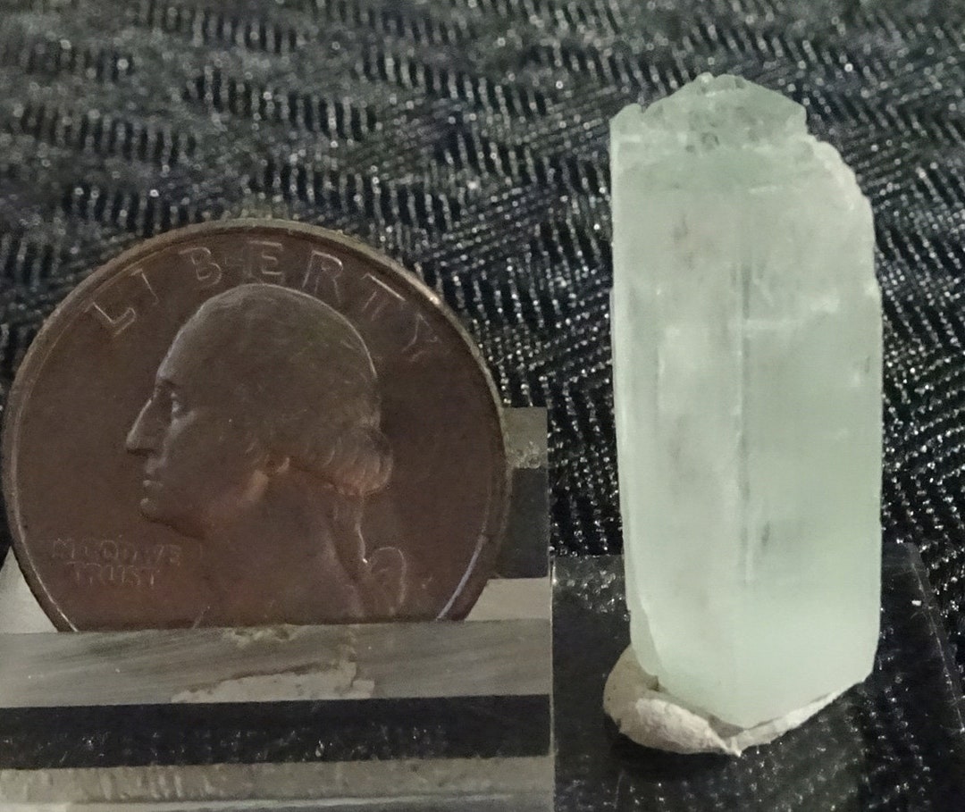 Gem Hiddenite Spodumene Crystal Pakistan Mineral Specimen - Etsy