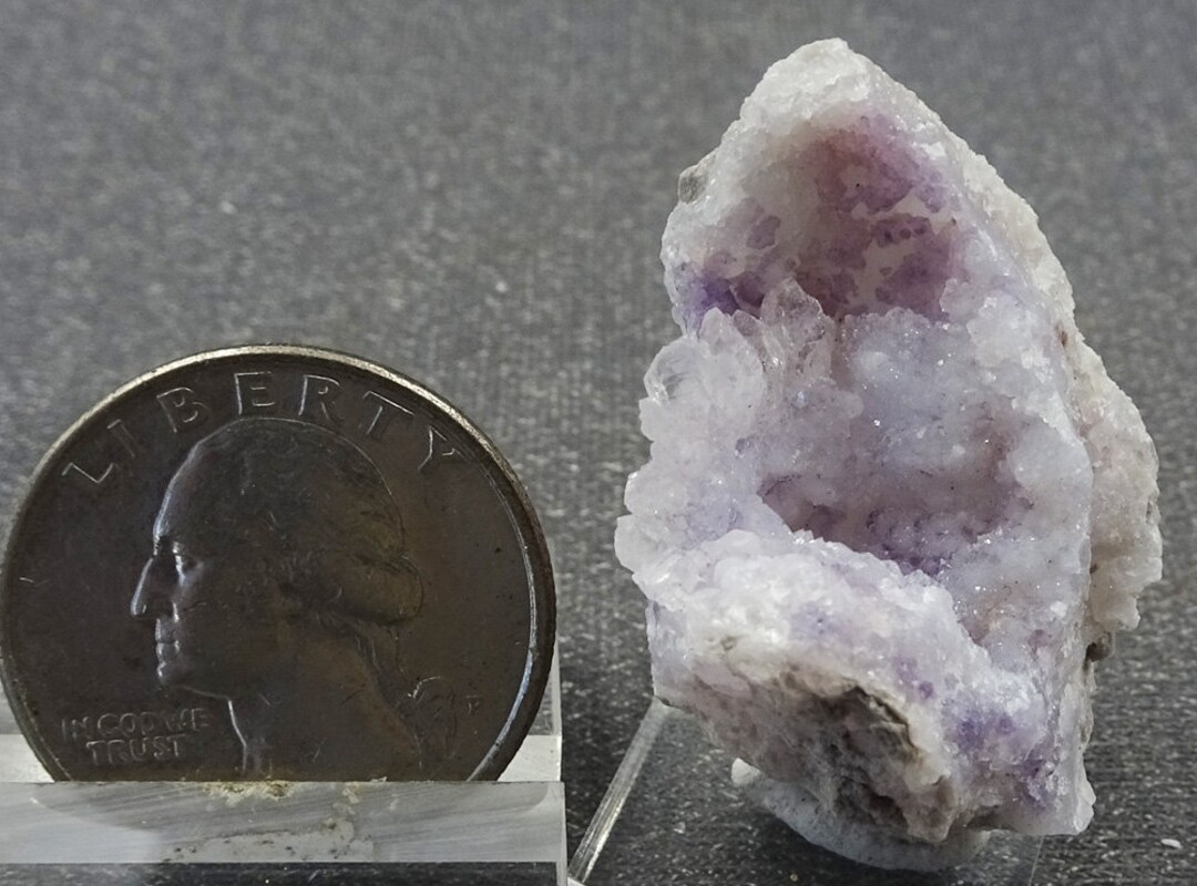 Spirit Flower Geode, Fluorescent, Mineral Specimen for Sale - Etsy