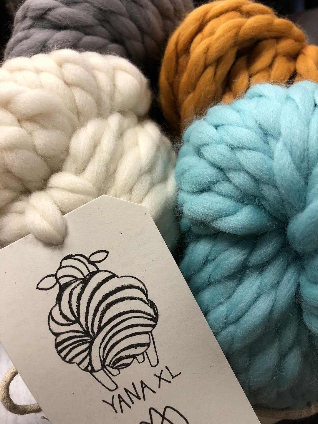 Amano Yana XL - Amano Yarns - 100% Fine Highland Wool - Super Bulky - Etsy