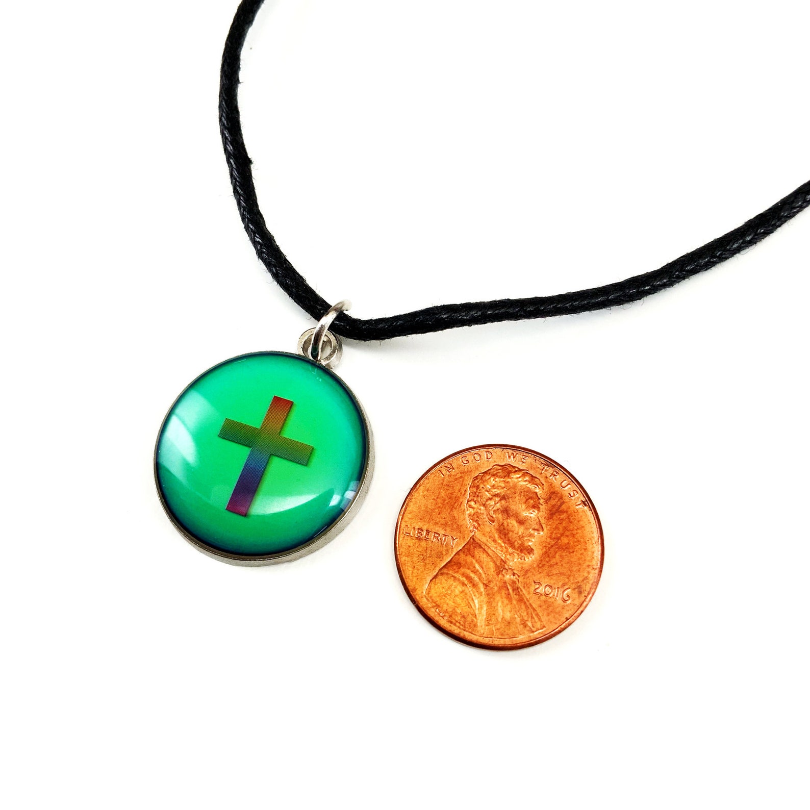 Mood Necklace - Color Changing Round Pendant With Cross (w-bf2c) Heat ...