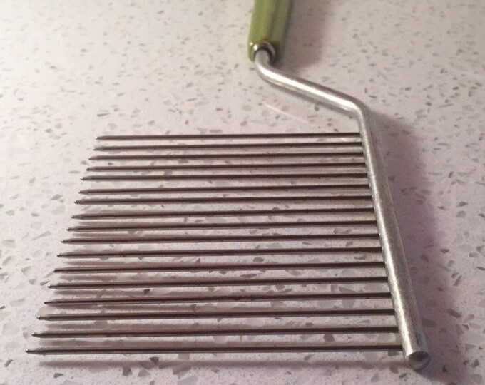 Bakelite Handled Cake Cutter - Etsy