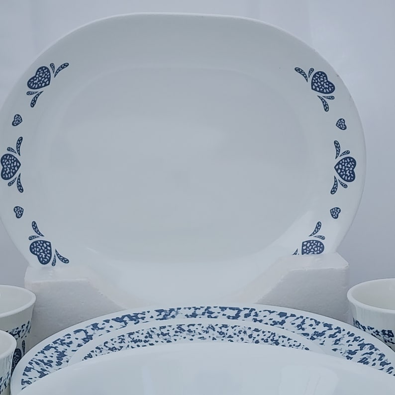 Corelle Blue Hearts 18-pc Dinnerware Set, W/ Platter & Vegetable Bowl ...