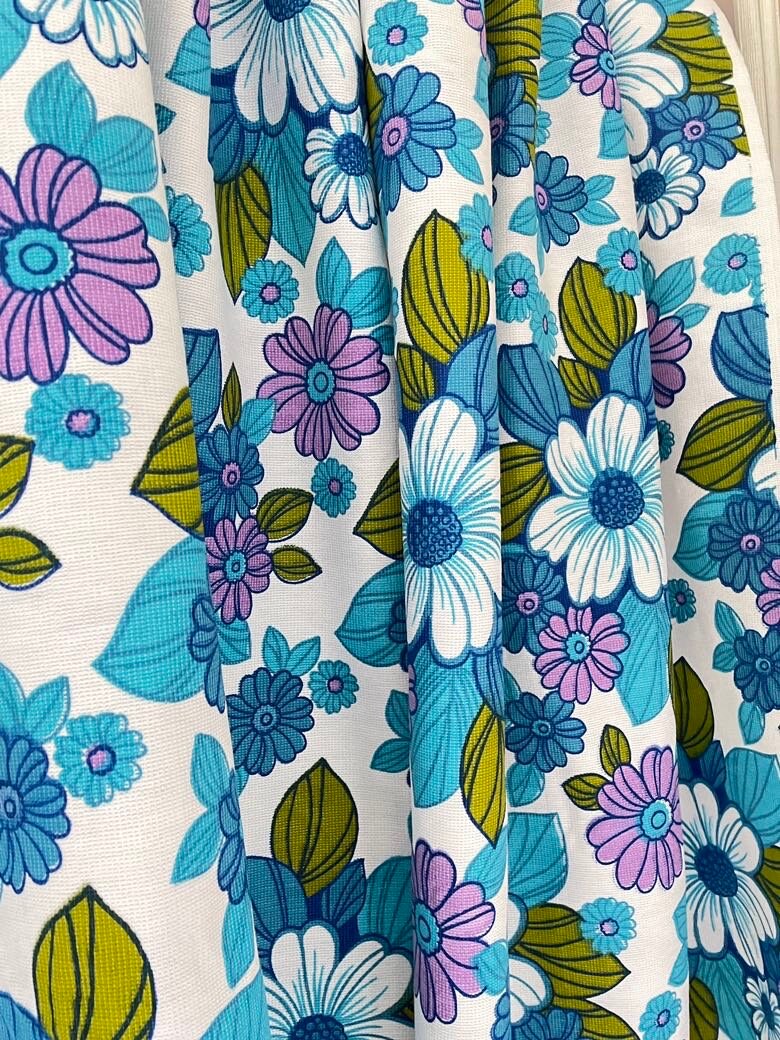 1970’s Floral Man Made Interiors Fabric. Pop Art Floral, Curtains ...