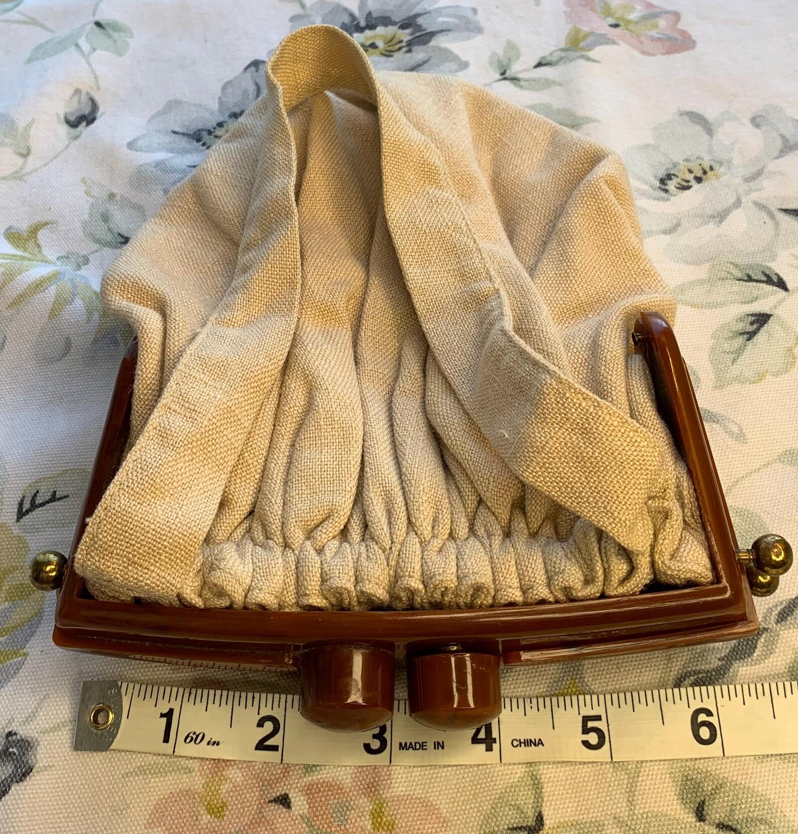 Vintage 1940s Era Muslin/ Linen Curtain Rod Handbag With Chunky Plastic ...
