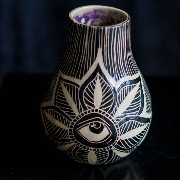 Sgraffito Vase - Etsy