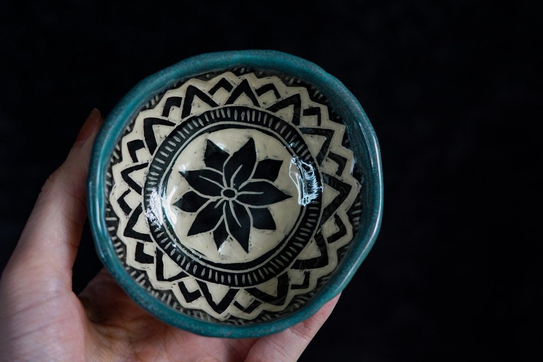 Ceramic Sgraffito Pinch Pot Sun Flower Carving Turquoise and Black Ring ...