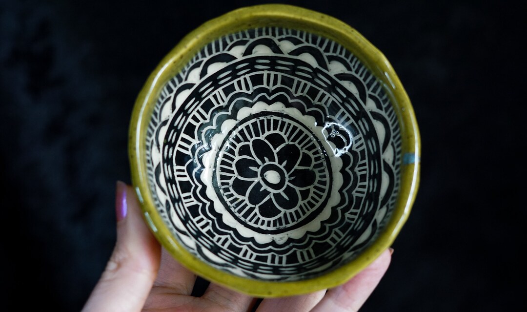 Ceramic Sgraffito Pinch Pot Flower Carving Green and Black Ring Dish ...