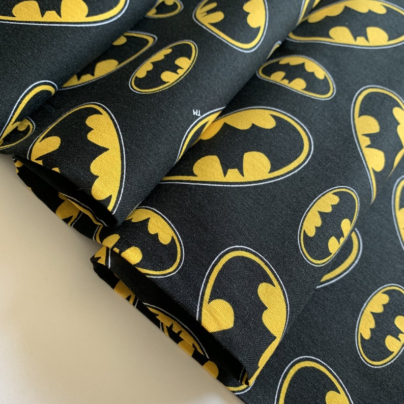 Batman Logo Toss Cotton Fabric, Bat Signal, DC Comics - Etsy