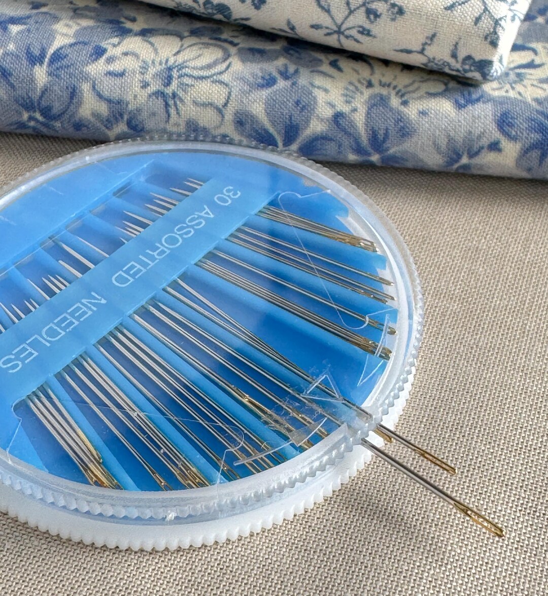 30 Assorted Hand Sewing Needles, Golden Eye, Twist Case - Etsy