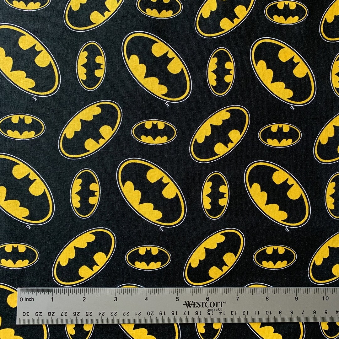Batman Logo Toss Cotton Fabric, Quilting Cotton Batman Bat Signal DC ...