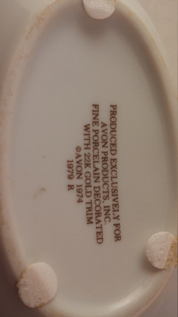 Avon Ceramic porcelain dish egg shape butterfly and f… - Gem