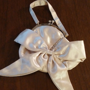 Purse Ivory Color Satin Clutch Purse With Handle, Bijoux Terner Brand ...