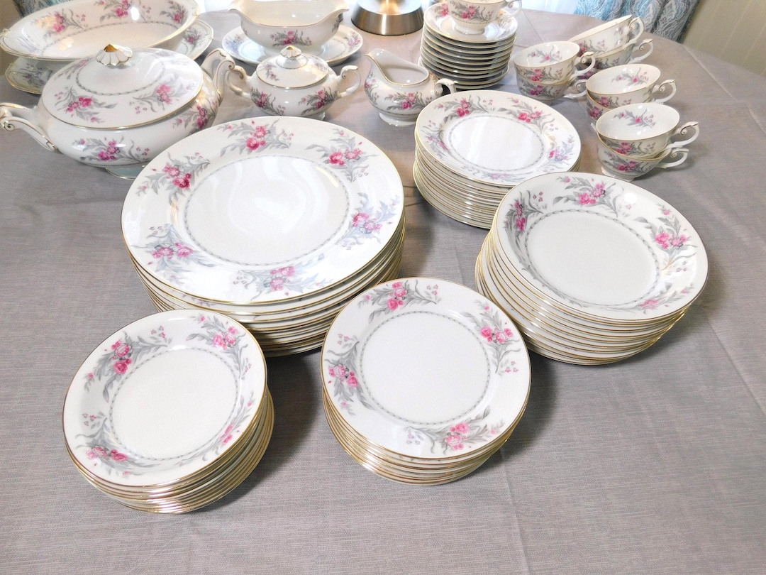 77-piece Vintage Royal Embassy China Dinnerware Set-saratoga Rose - Etsy