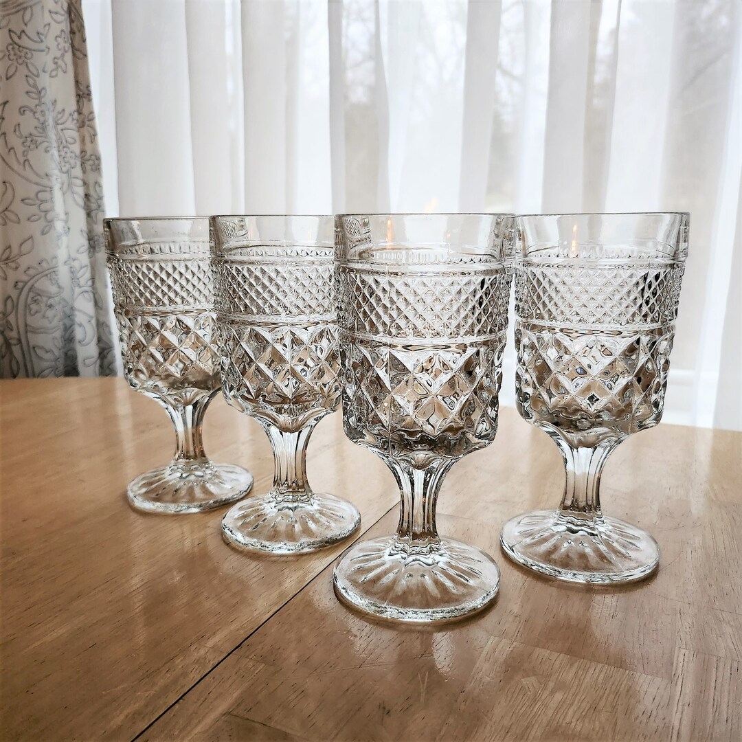4 Vintage Anchor Hocking Wexford Water Goblets/wine Glasses - Etsy