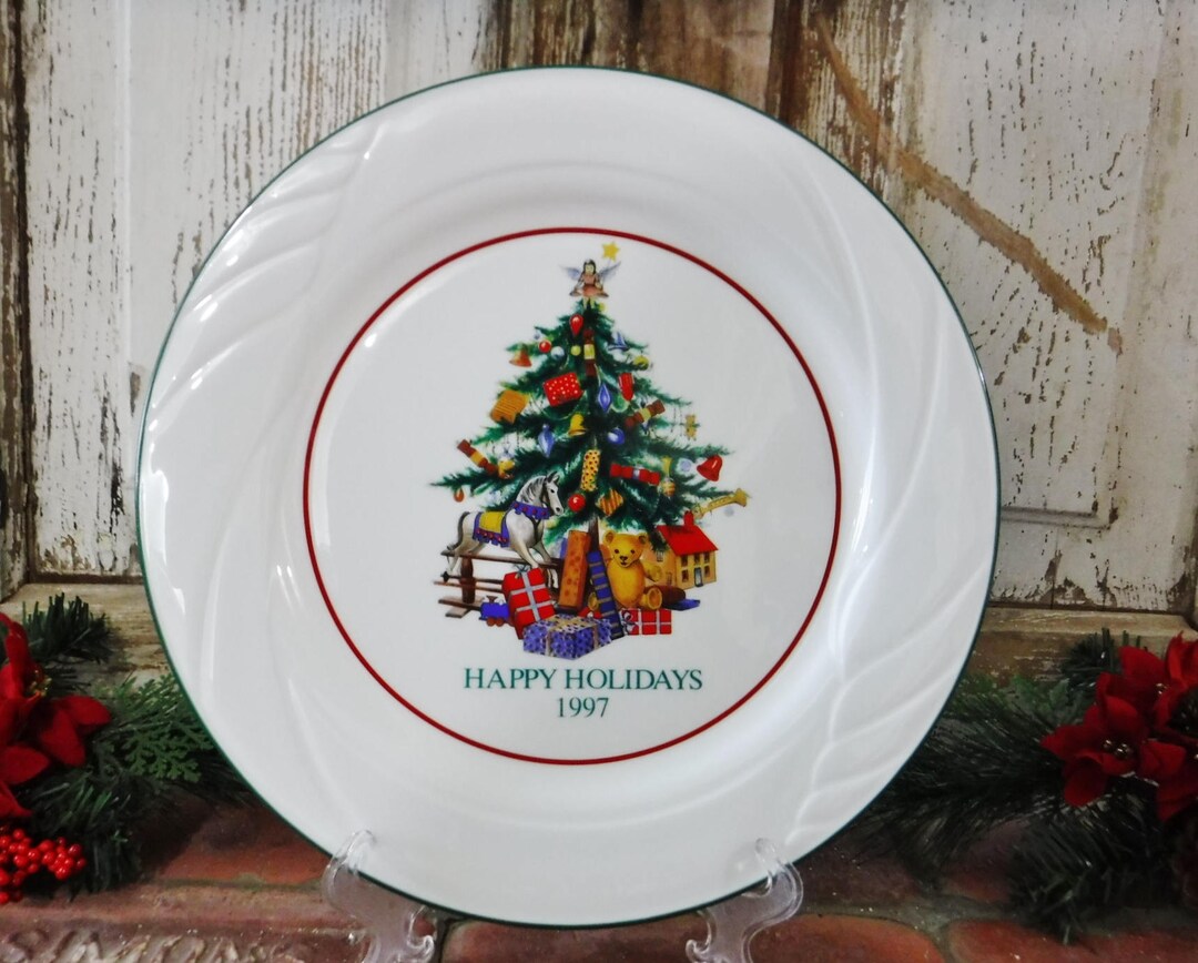 Vintage Decorative Christmas Tree Plate-corning Pyroceram Happy ...