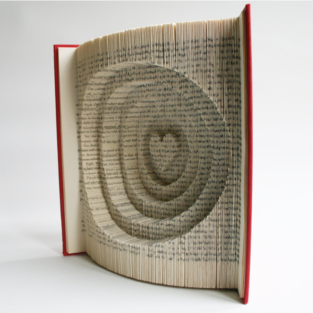 Book Folding Pattern + Cuts Heart and Circles : + Free Printable ...