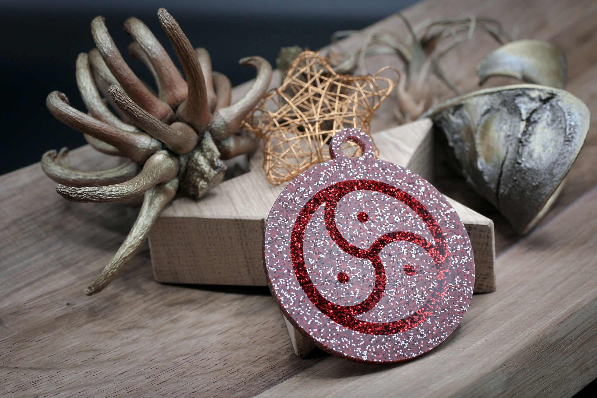 Inverted Triskelion red glitter BDSM ornament | Etsy
