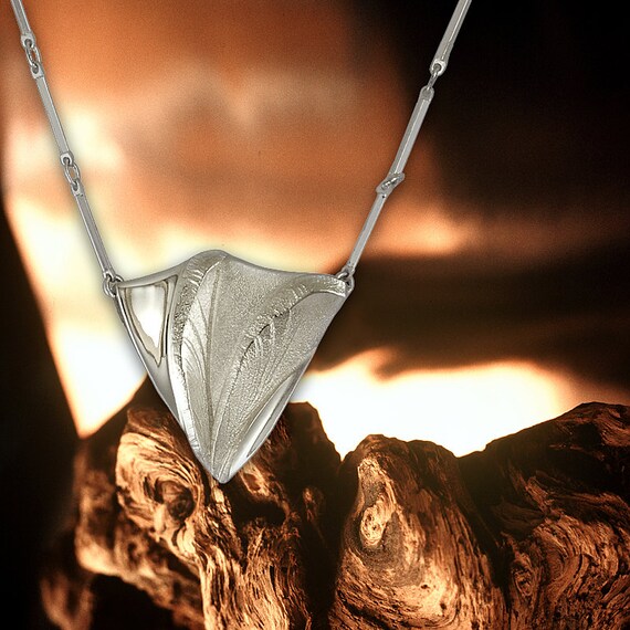 Matti Hyvärinen Silver Shadow necklace - Gem