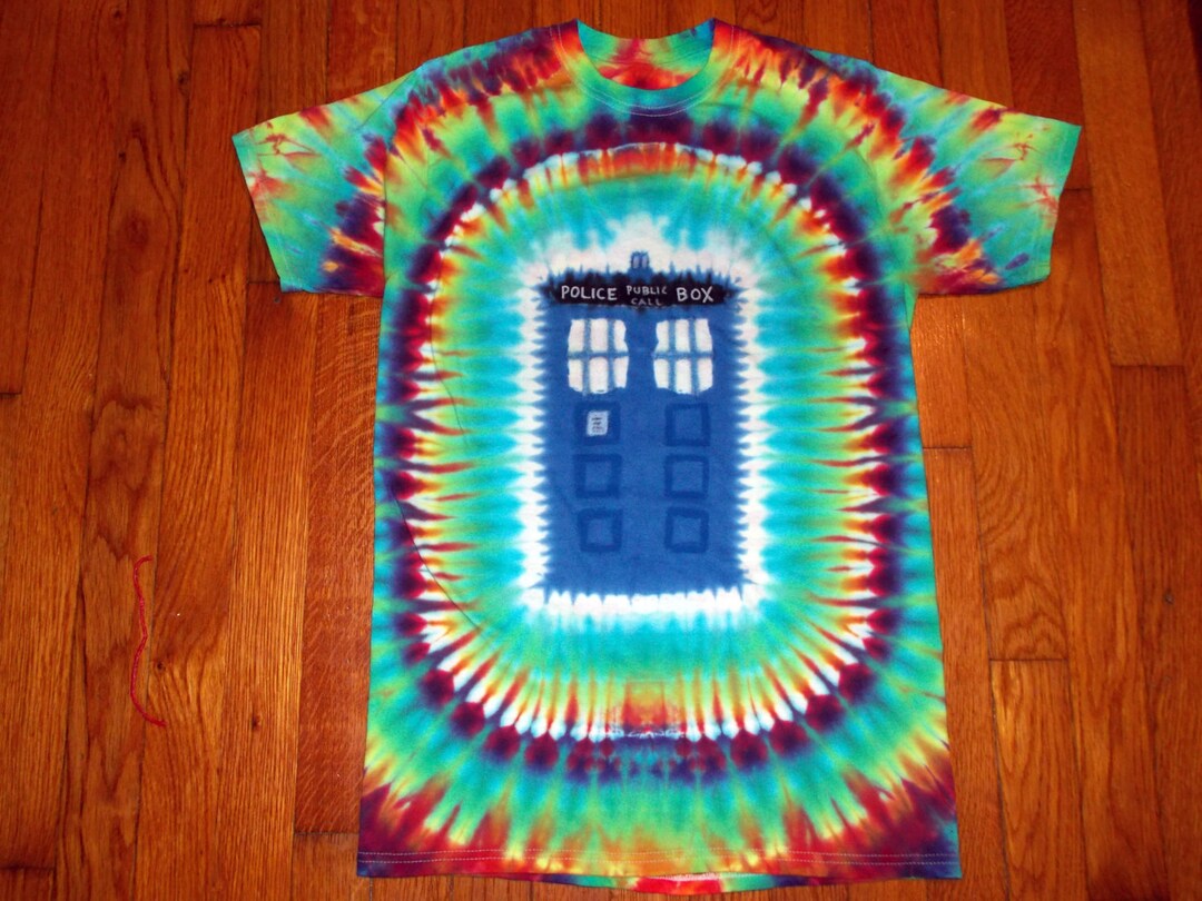 Tardis Custom Tie Dye (adult Sizes) - Etsy