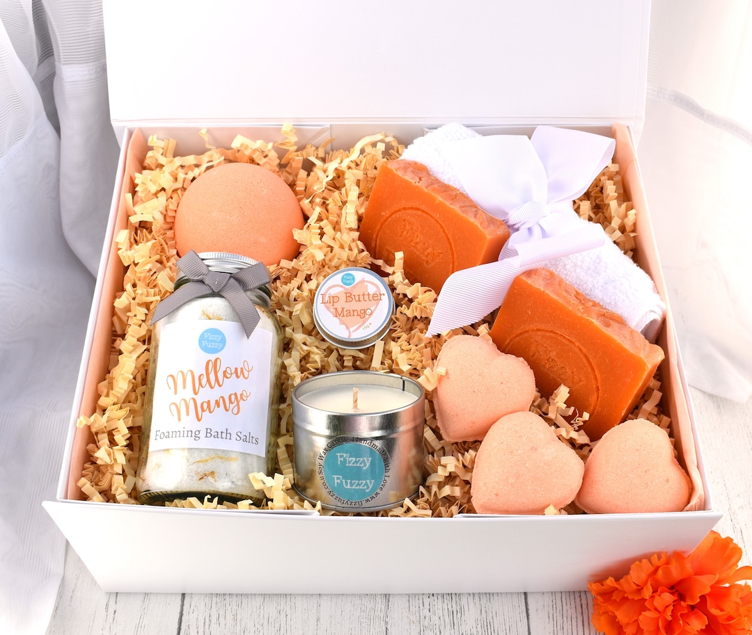 Mellow Mango Deluxe Gift Set With Handmade Bath Bombs, Handmade Soap ...