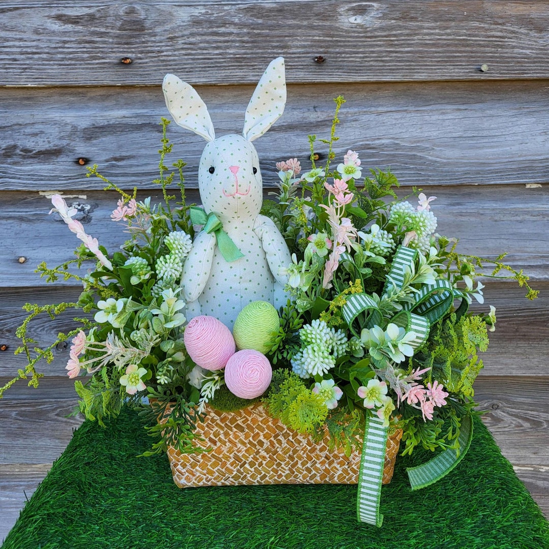 Easter Bunny Flower Arrangement, Spring Pink Floral Centerpiece, Soft ...